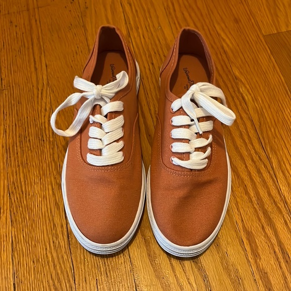 Universal Thread | Shoes | Universal Thread Tennis Shoe | Poshmark